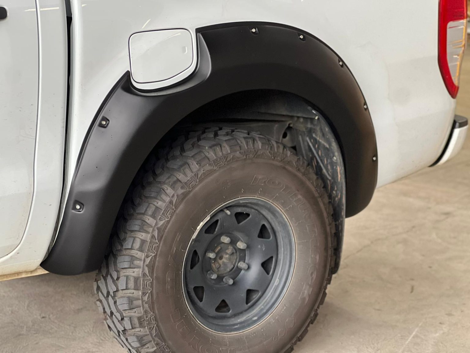 FENDER FLARES JUNGLE BLACK GUARD TRIM FITS FORD RANGER PX2 MK2 2015 ...