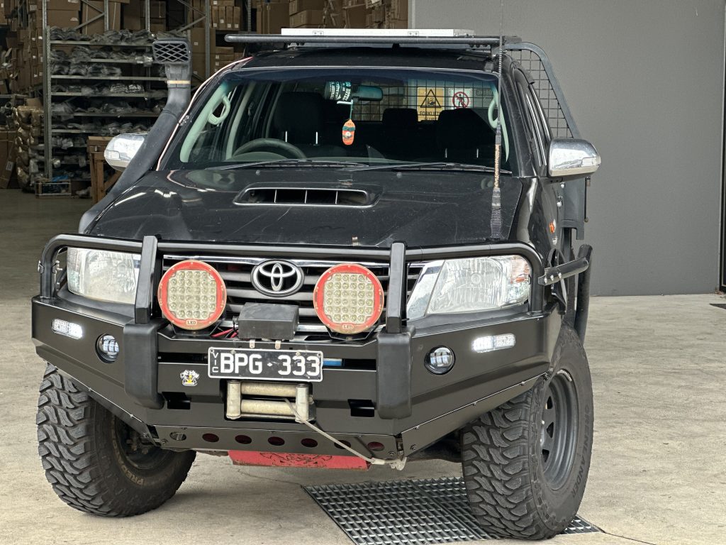PS4X4 Deluxe Bull Bar to suit Toyota Hilux N70 2011 - 2015 Winch ...